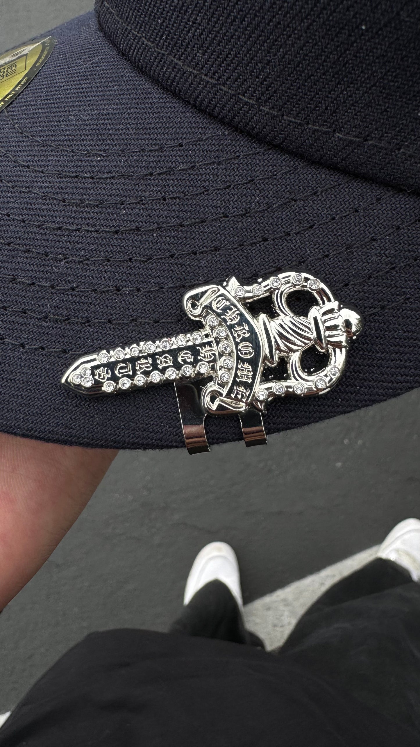 7.Chrome clip v1 – Fitted Pins